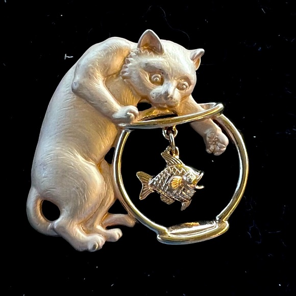 JJ Jonette | Jewelry | Vintage Jj Gold Tone Cat And Articulated Fish In ...
